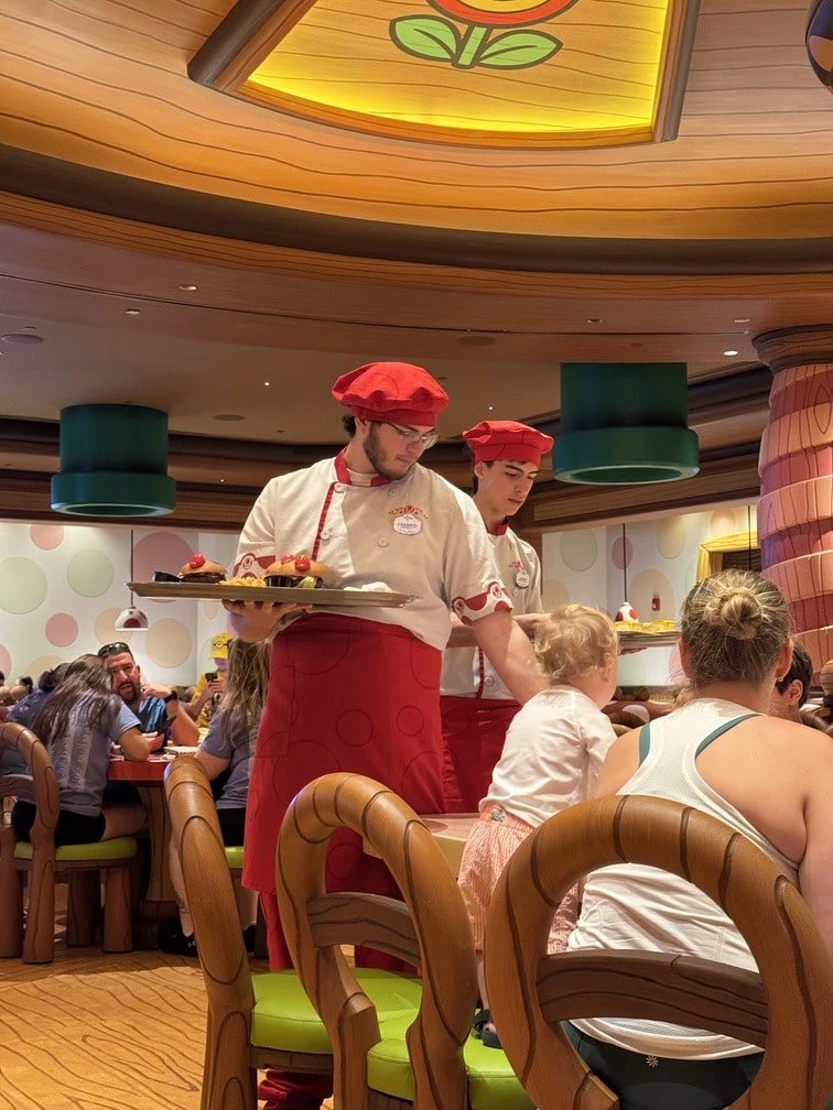 Toadstool Cafe at Universal Epic: the most adorable restaurant in Super ...